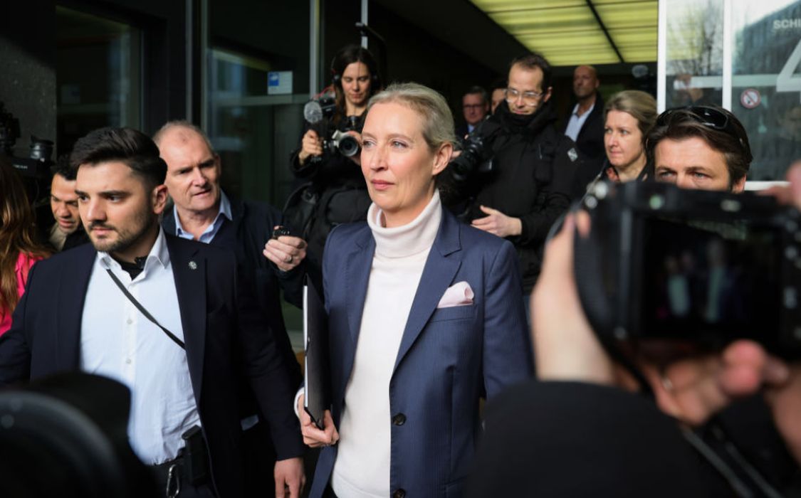 Ari kytsya of leaked we went to the sleeping area and then